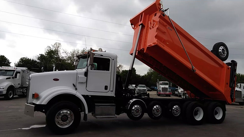 Super Dump / Super 18 Dump Truck for Sale - 2007 Peterbilt 365
